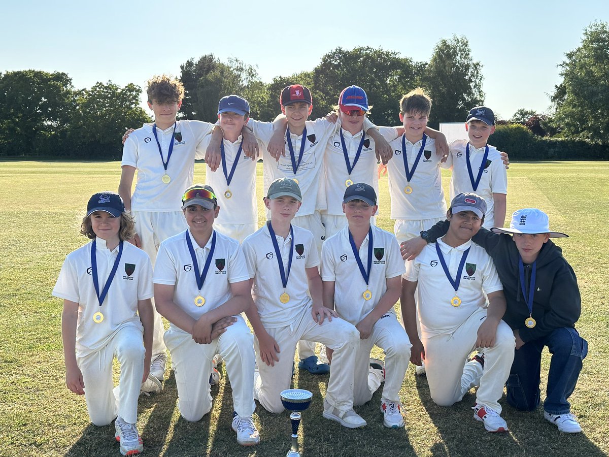 Wolvercote U13s crowned Hundred Champions! : Wolvercote Cricket Club